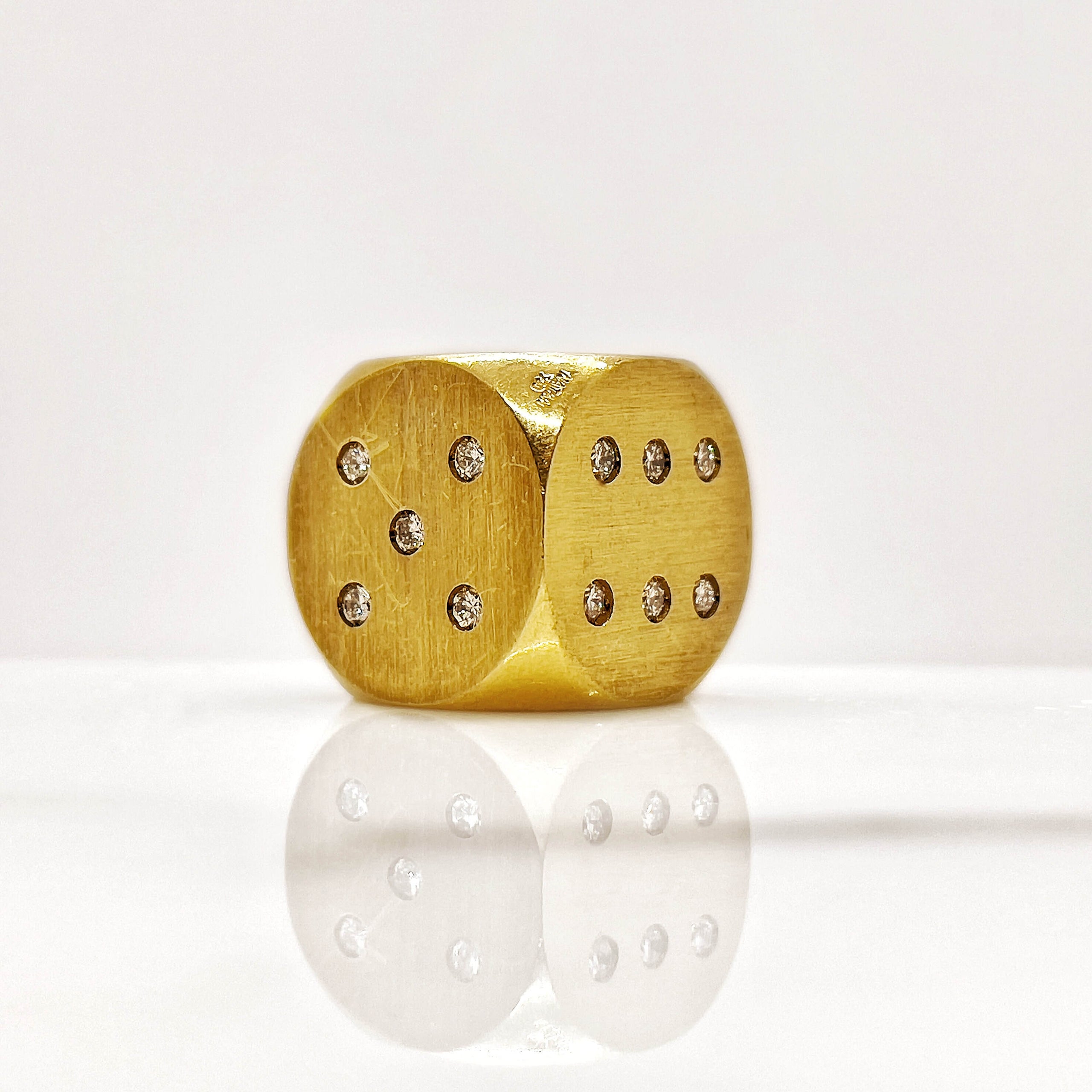EFJ63 | 18K YELLOW GOLD & O.42 CARAT DIAMOND DICE | Aspen Boutique ...